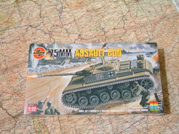 Airfix A01306 75mm Assault Gun Sturmgeschutz III Model airplane