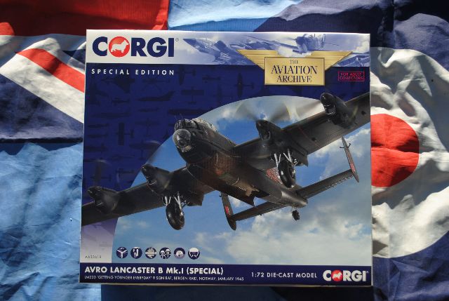 Corgi AA32618 AVRO LANCASTER B Mk.I SPECIAL Model airplane