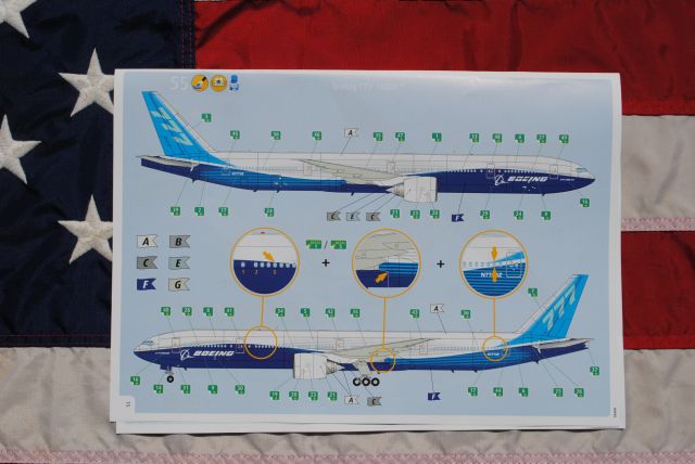Revell REV04945 BOEING 777-300ER Model airplane