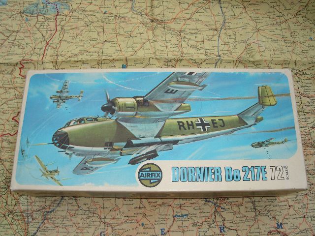 00383 DORNIER Do217E model Airplane
