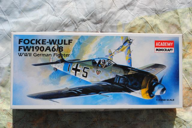 Academy AC2120 FOCKE-WULF Fw190 A6/8 Model airplane