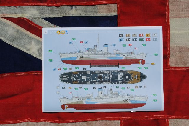 Revell 05132 Flower Class Corvette HMCS SNOWBERRY - grootste ...