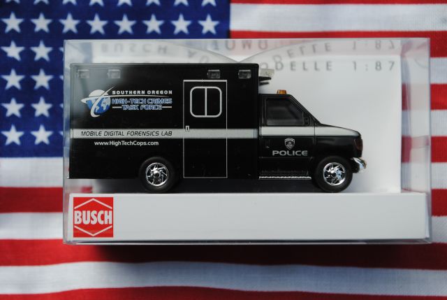 Busch BA41835 Ford E-350 "High Tech Corps" Police Corps Oregon ...