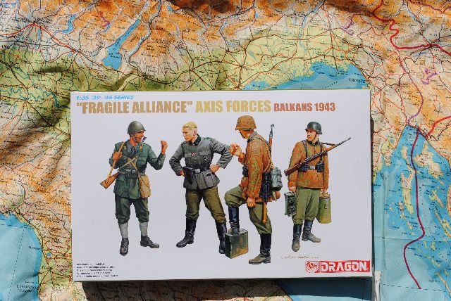 Dragon DML6563 "FRAGILE ALLIANCE" AXIS FORCES "Balkans 1943". Miniatuur ...