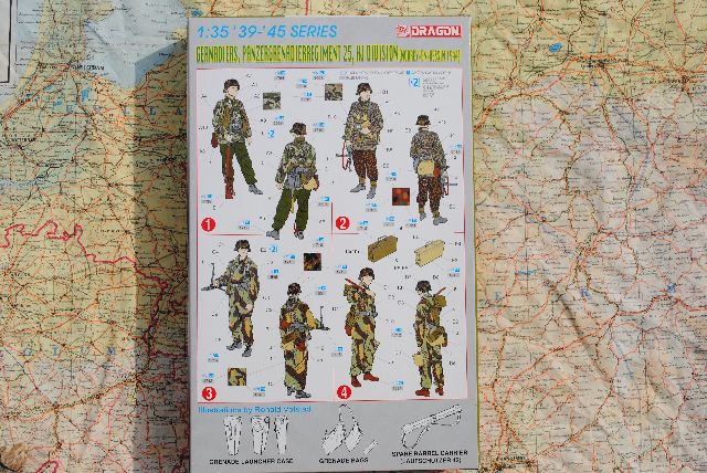 Dragon DML6110 Gernadiers, Panzergrenadierregiment 25, HJ Division "N ...