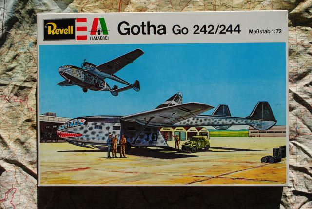 Revell H-2006 Gotha Go 242 / 244 with Kübelwagen Army Vehicle