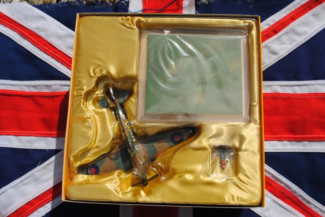 Corgi AN32011 Hawker Hurricane Mk.I "No.85 Squadron" Modelbouw vliegtuig