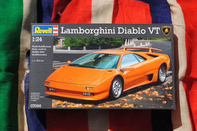 Revell 07066 Lamborghini Diablo VT - grootste modelbouwwinkel van Europa