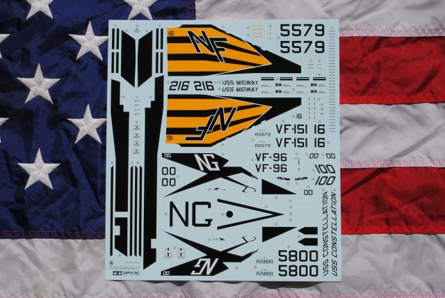 Tamiya TAM60306 McDONNELL DOUGLAS F-4J PHANTOM II Model airplane