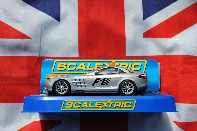 ScaleXtric C2756 Mercedes-Benz SLR McLaren Safety Car - grootste ...