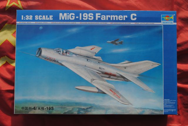 Trumpeter TR02207 MiG-19S Farmer C Model airplane
