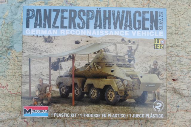 Monogram MON85-7856 Panzerspähwagen Sd.Kfz.232 Scale Soldiers