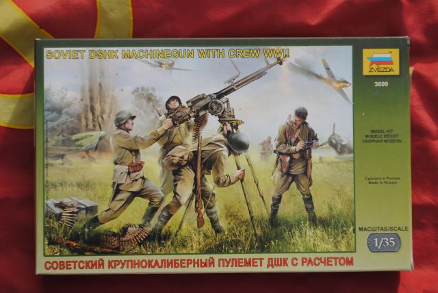 Zvezda ZVE3609 SOVIET DSHK MACHINEGUN with CREW WWII Miniatuur figuren