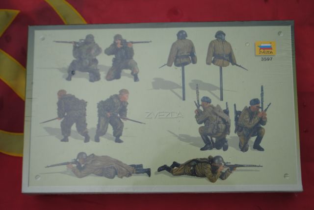 Zvezda ZVE3597 SOVIET SNIPER TEAM WWII Scale Soldiers