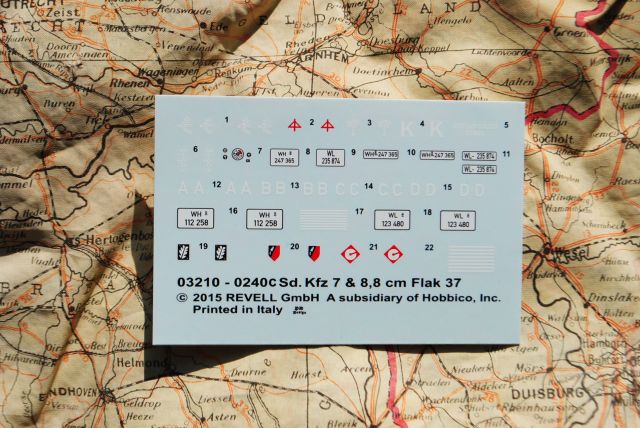 Revell REV03210 Sd.Kfz.7 with 88mm FLAK 37 Gun Modelbouw vliegtuig